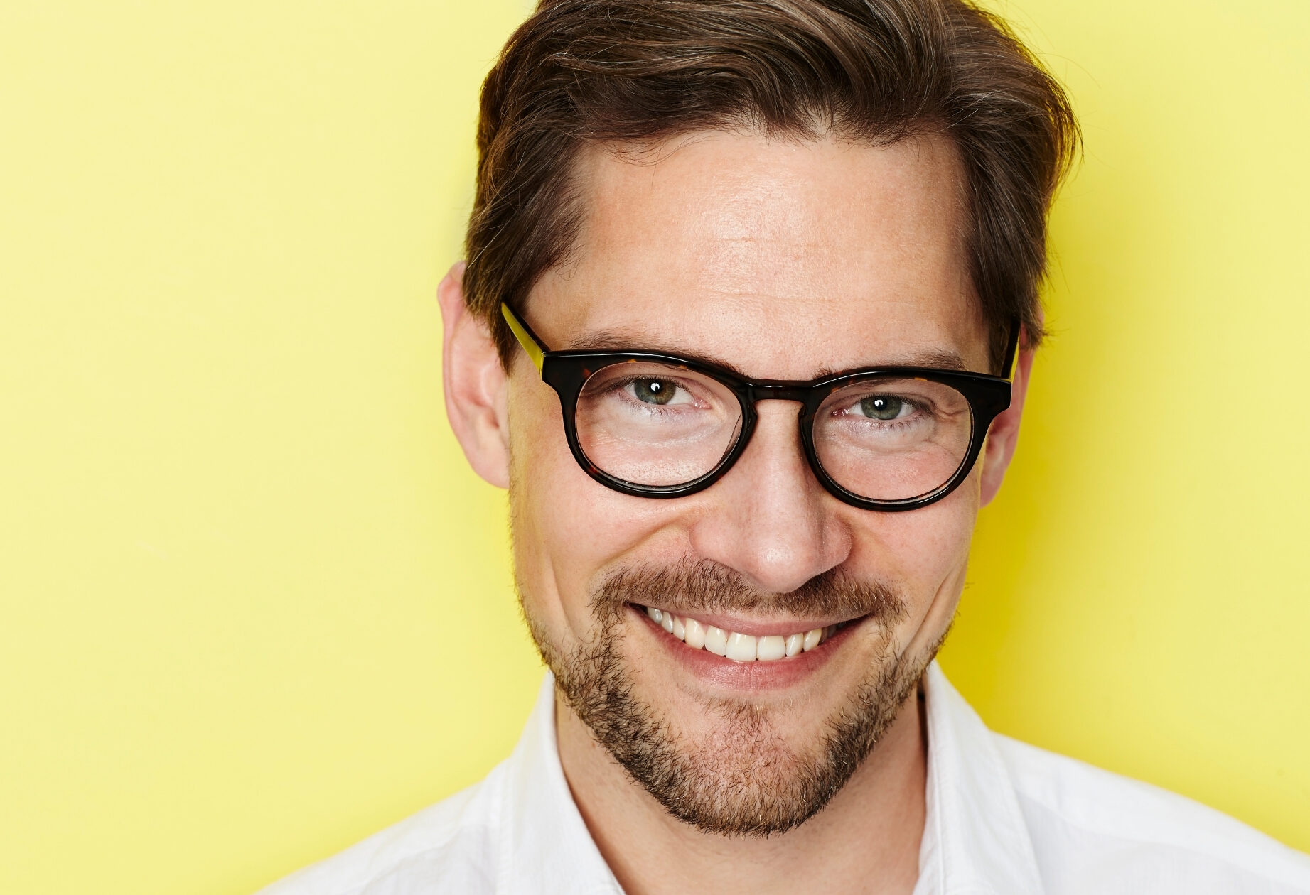 Find Your Perfect Frames: How Face Shape Impacts Glasses Selection